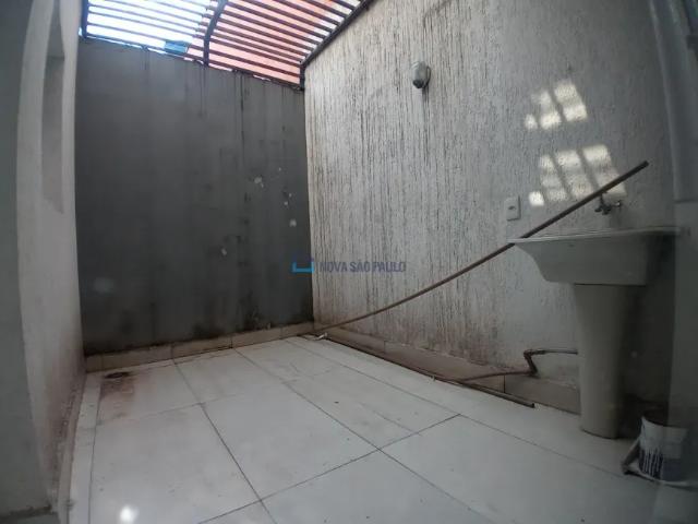 Ótima localização prox. Ao metro Praça da Arvore