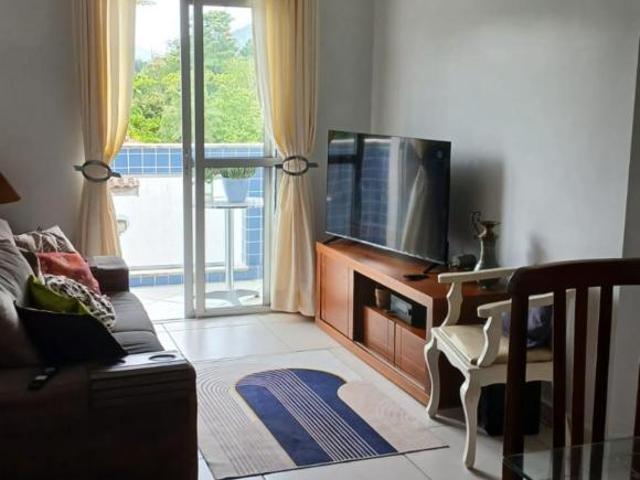 Ótima localização próximo da rua mais badalada, apto com 02 dorms, 01 suíte, 01 vaga de garagem !
