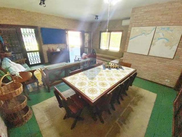 Ótima oportunidade com 3 quartos na praia do Guaiuba