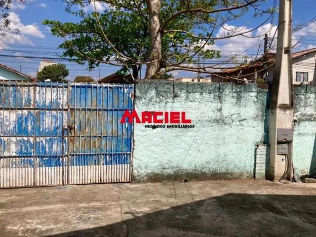Ótima Oportunidade: Casa Ampla com Edícula no Jardim São Vicente Investimento Imperdível!