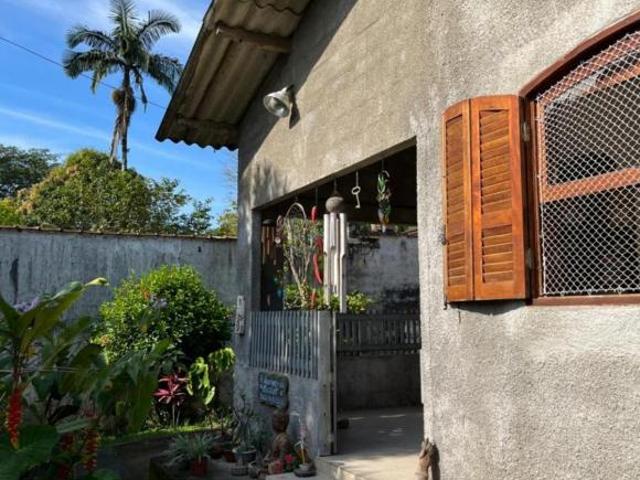 Ótima oportunidade área de 1.000 m² com uma casa de 02 dorms, documento escritura definitiva !