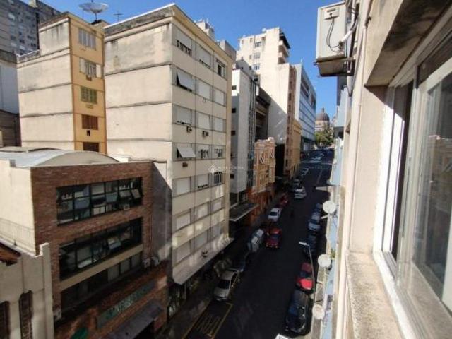 Ótima oportunidade de apartamento à venda no Centro Histórico de Porto Alegre