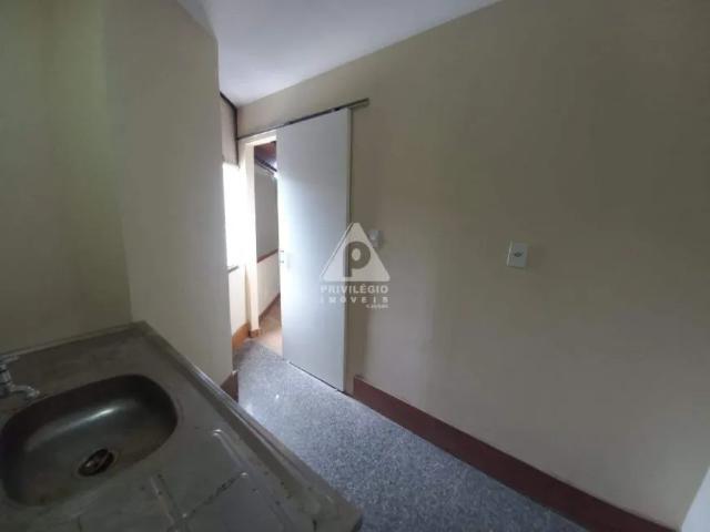 Ótima Oportunidade de Sala Comercial na Avenida Olegário Maciel!