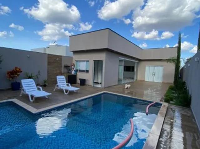 Otima oportunidade localização privilegiada casa 3 suítes piscina churrasqueira