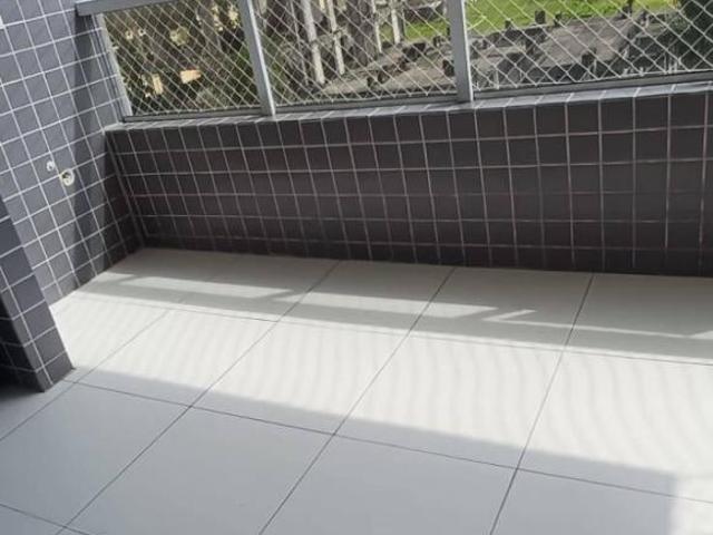 ÓTIMA OPORTUNIDADE, MIRIM! Apto 2 suites, ampla sacada e 1 vaga Praia Grande