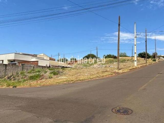Ótima oportunidade: terreno de 632m² na Zona Oeste de Londrina, amplo, bem localizado e ideal para i