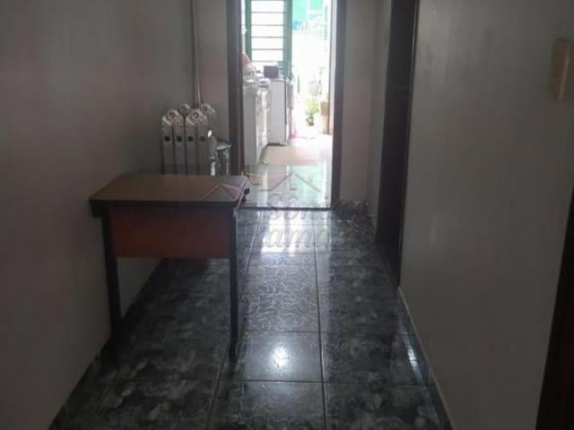 Ótima residência no bairro Vila Tibério