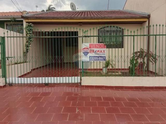 Ótima Residência no Bairro CIC / Campo Comprido em Curitiba