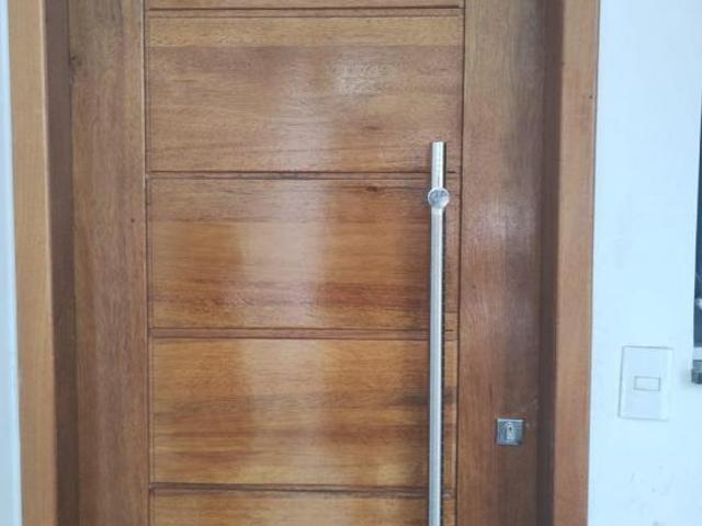 ÓTIMA RESIDÊNCIA 105m2 CONSTR. TERRENO 150m2CONTATOS: 99819 1558 C/FARIASO1 SALA DE ESTAR AMPLA03 D
