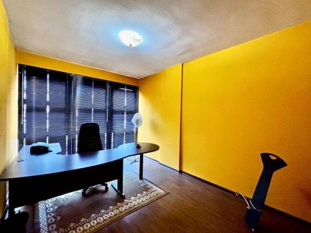 Ótima sala comercial mobiliada para várias áreas profissional