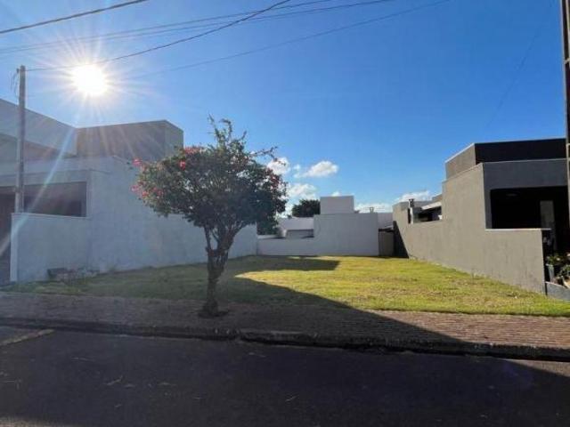 ÓTIMO TERRENO NO CONDOMÍNIO OURO VERDE! Área do terreno de 337,5m²
