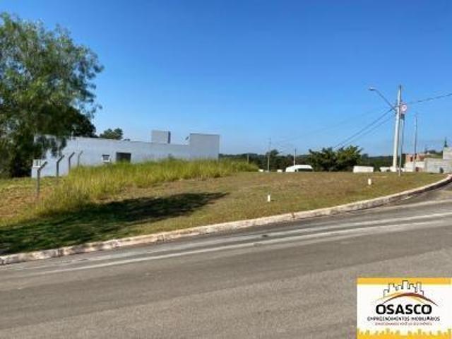 ÓTIMO TERRENO COM 500 M2 NO CONDOMÍNIO LAGO DO SOL