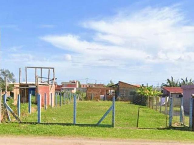 ótimo terreno com tamanho diferenciado prox. ao mar