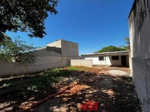 Ótimo terreno com casa no Parque Tarumã