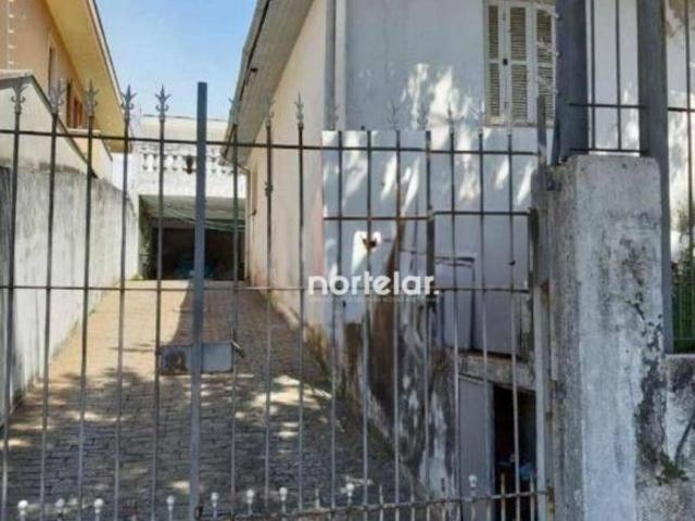 Ótimo terreno com casa antiga à venda no Parque São Domingos