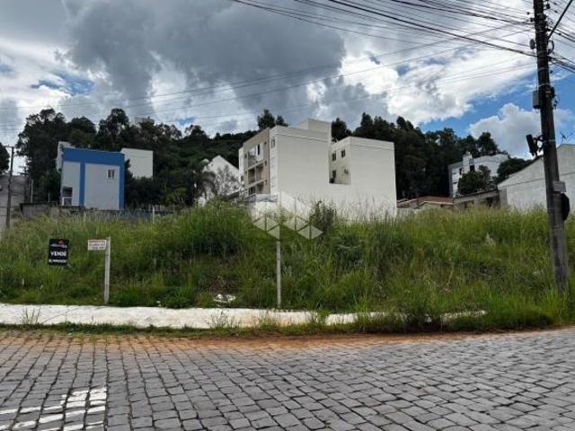 Ótimo terreno de esquina com 495,25 m2 no bairro Vinhedos, Caxias do Sul
