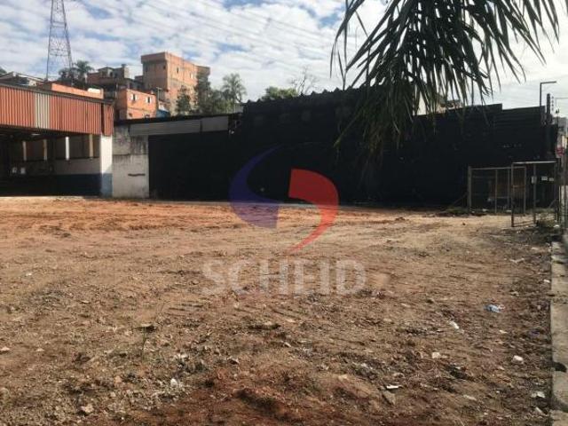 ÓTIMO TERRENO DE 2.200M² COM 460M² DE ÁREA CONSTRUIDA, PROXIMO DAS MARGINAIS, AO LADO DO TERMI, AO