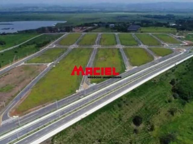 ÓTIMO TERRENO EM CONDOMÍNIO FECHADO A 5 MINUTOS DO CENTER VALE, LAZER, 250 M2, ACEITA FINANCIAMENTO