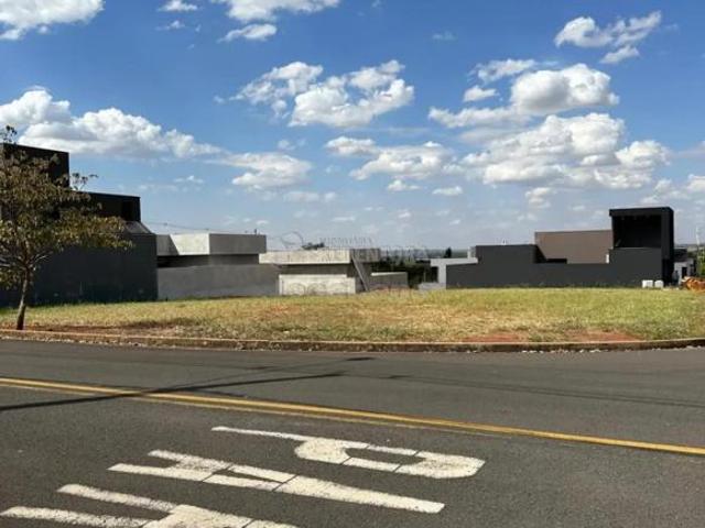 Ótimo Terreno em Condomínio para Venda com 257m² Damha Fit Ipiguá