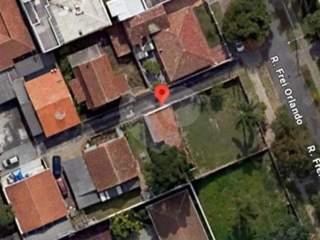 Ótimo terreno em rua com condomínio constituído