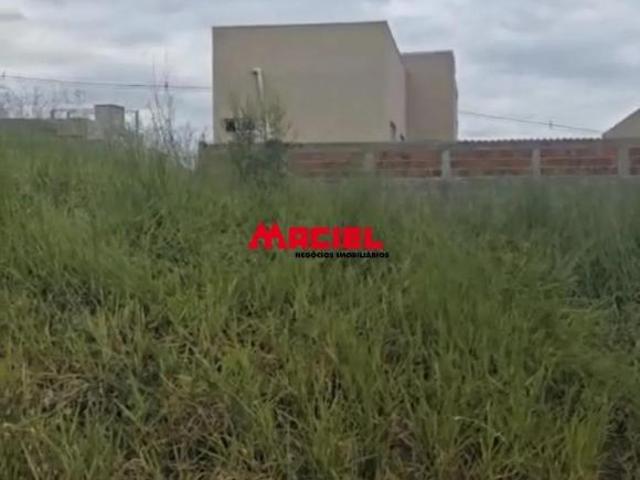 Ótimo terreno, liberado p construir, já Visinho ao lado