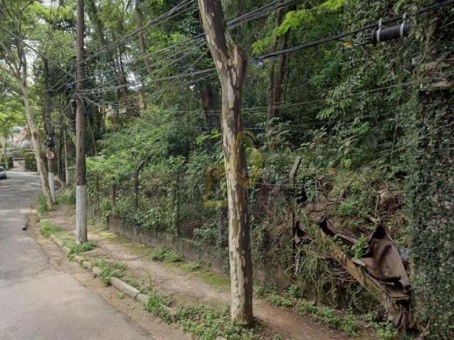 ÓTIMO TERRENO PARA DUAS CASAS CIDADE JARDIM