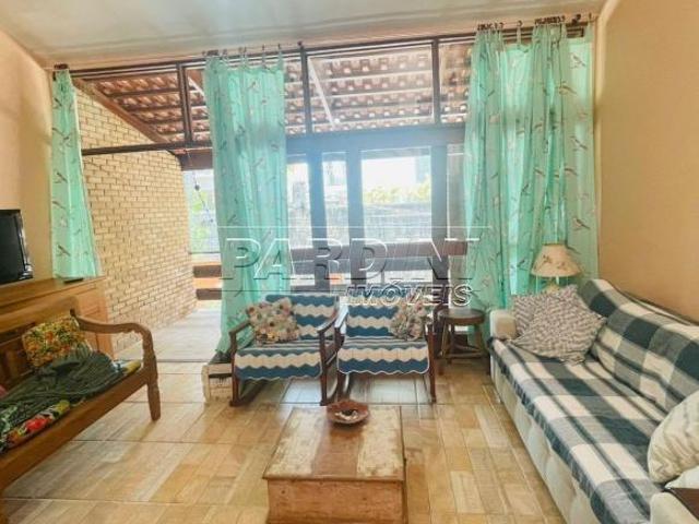 Excelente Triplex com 3 dormitórios em ótima localização no Saco da Ribeira em Ubatuba!