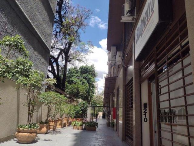 Ótimo apartamento 01 dormitórios com 53,50 m² com churRasqueira no CENTRO HIST