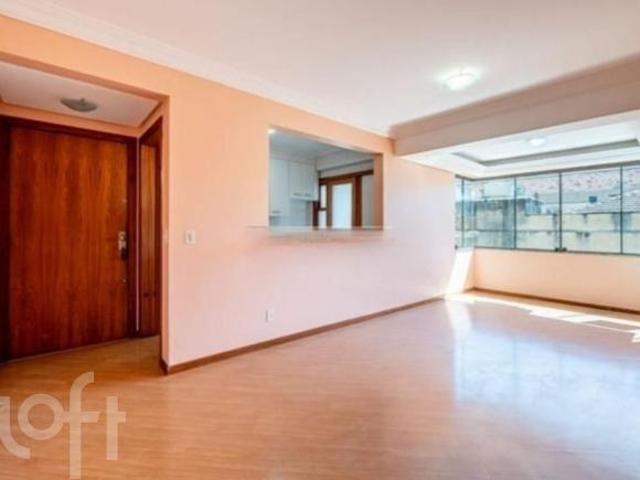 Ótimo apartamento 2 d c/gar no Menino Deus