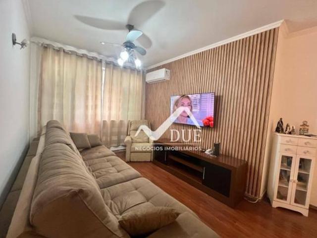 Ótimo Apartamento 2 dormitórios mais dependência na quadra da praia Aparecida em Santos