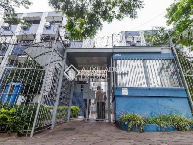Ótimo apartamento 2dor com dependência de empregada completa Menino Deus