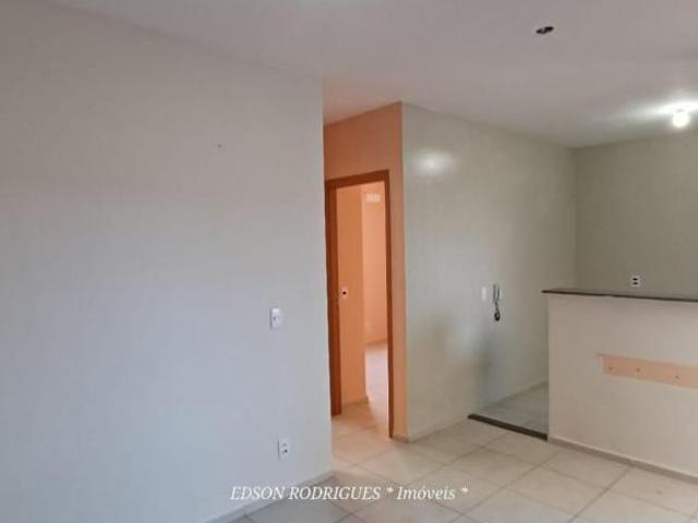 ÓTIMO APARTAMENTO TÉRREO * EXCELENTE CONDOMÍNIO