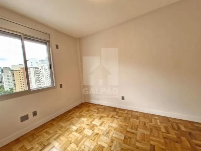 Ótimo apartamento totalmente reformado, á venda no Itaim com 3 dormitórios 2 suites 1 vaga