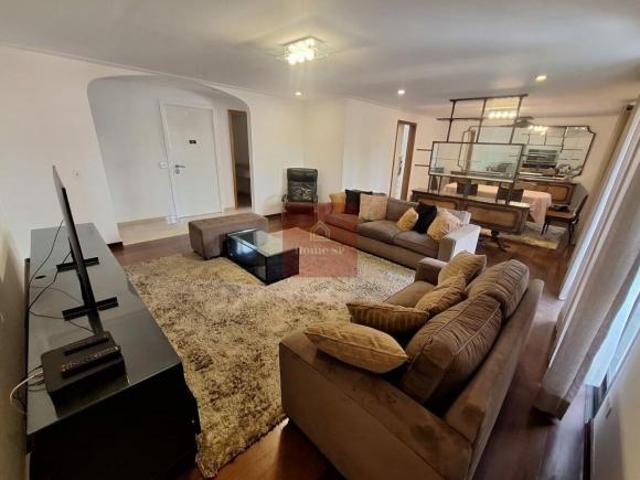 Ótimo apartamento um por andar no Brooklin