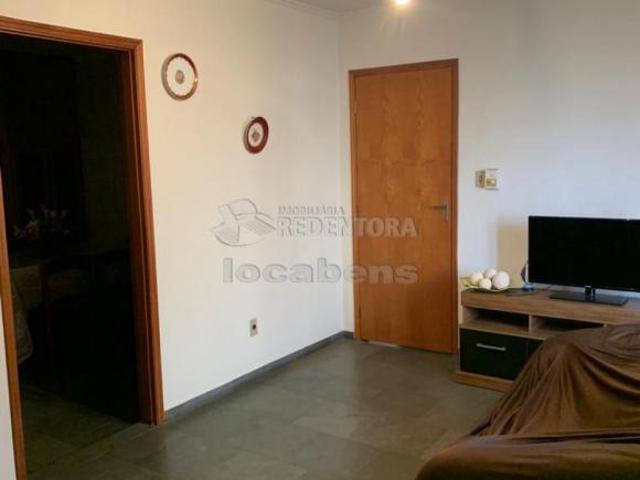 ótimo apartamento a venda bairro Vetorazzo: 02 dormitórios com armários 01 banheiro, box sacada