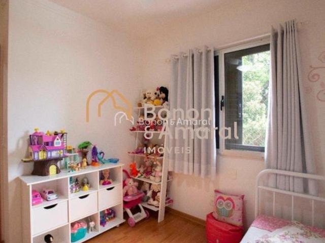 Ótimo apartamento à venda com 4 dormitórios, suíte, varanda e 2 vagas de garagem cobertas!