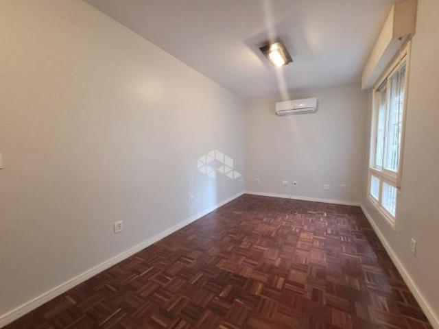 Ótimo apartamento à venda, localizado na Avenida Bagé, no bairro de Petrópolis em Porto Alegre