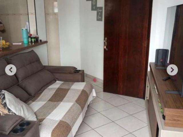 Ótimo apartamento com 01 dormitório, e com 01 vaga de garagem na Vila Tupi em Praia Grande