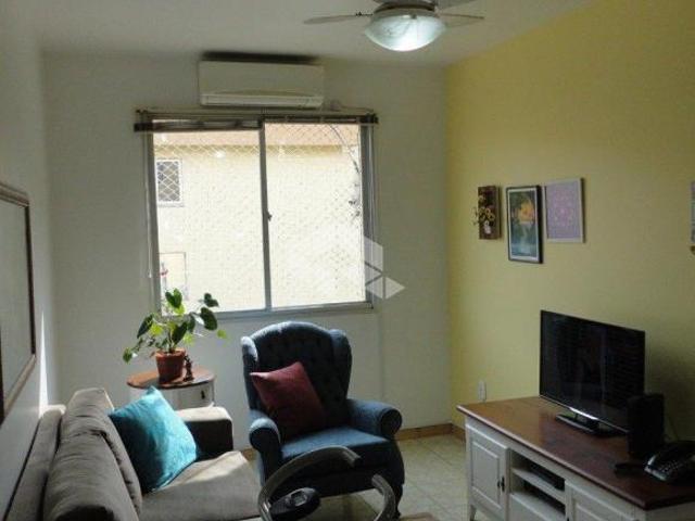 Ótimo APARTAMENTO com 2 dormitórios e 1 vaga coberta/escriturada para venda bairro Camaquã