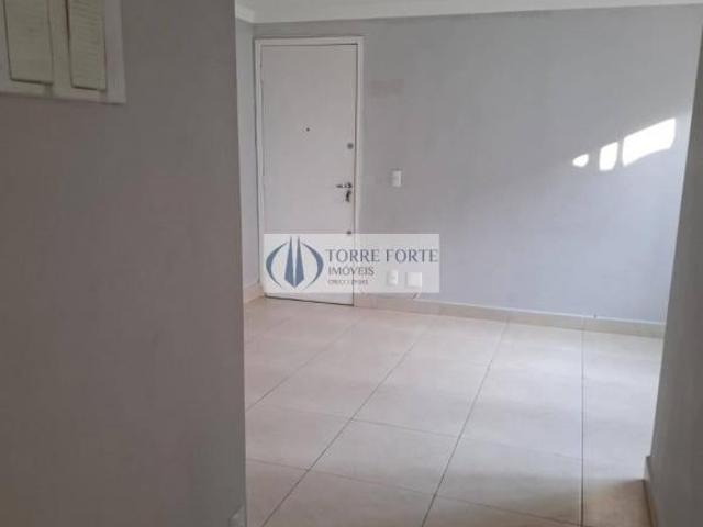 Ótimo Apartamento com 2 Dormitórios e 1 Vaga no Bairro Tremembé