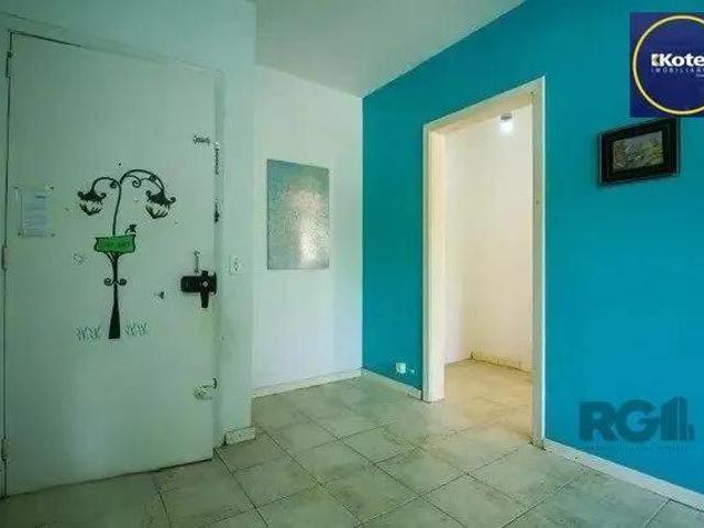 ÓTIMO APARTAMENTO COM UM DORMITÓRIO, BAIRRO MORRO SANTANA