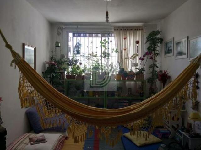 Ótimo apartamento condomínio barato