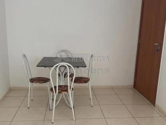 Ótimo apartamento Condomínio Rio Nieva