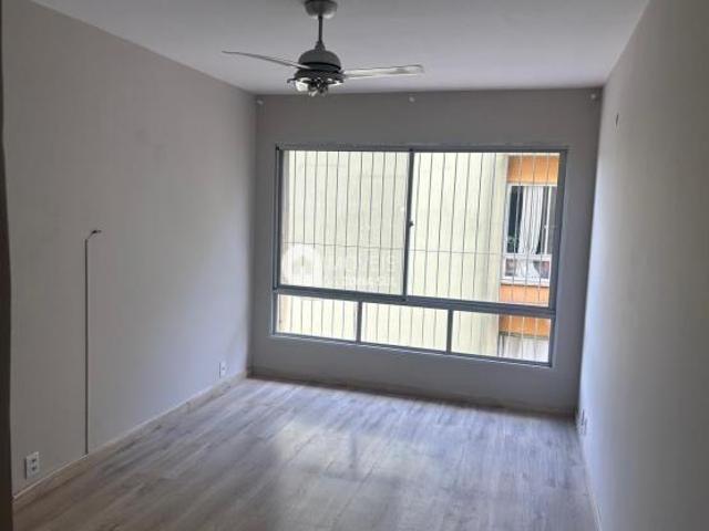 Ótimo apartamento de 2 Dormitórios próximo ao Barra Shopping
