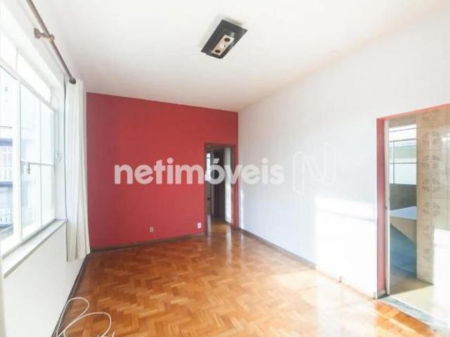 Ótimo apartamento de 3 quartos no Santo Antônio, bem iluminado e com vaga de est
