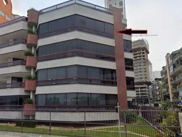 Ótimo apartamento FRENTE AO MAR
