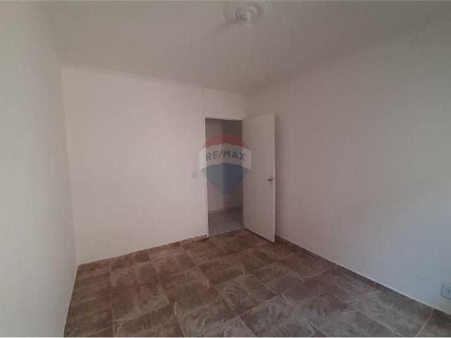 Ótimo apartamento, localizado no condomínio Residencial Manchester, Vila Jardini