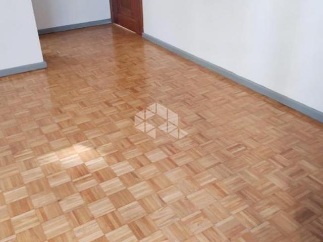 Ótimo apartamento muito bem conservado, amplo, arejado, Centro Histórico
