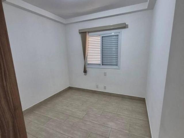 Ótimo apartamento no condomínio Felicitá