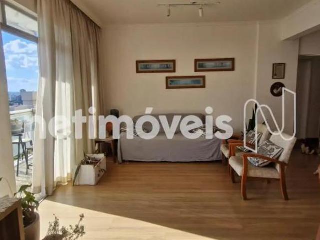Ótimo apartamento no Santo Antônio com excelente varanda na sala com vista livre!